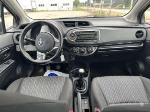 White Toyota Yaris 2014 in Taurage, with an engine capacity of 1.00 L and mileage of 220 thousand km for 4600 €, photo 12 on AUTOMOTO.COM.LV