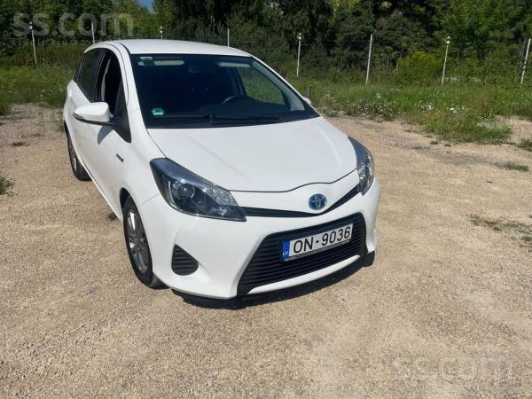 Balts Toyota Yaris 2014 Rīga, ar dzinēja tilpumu 1.50 L un nobraukumu 0 tūkst. km par 7499 €, foto 7 vietnē AUTOMOTO.COM.LV