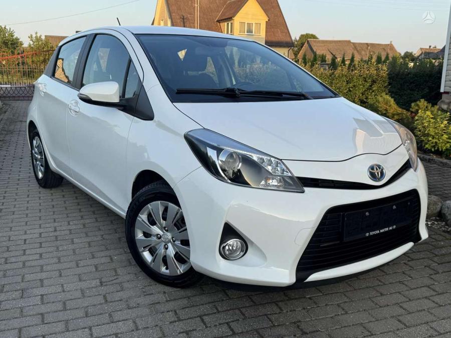 Balts Toyota Yaris 2014 Viļņa, ar dzinēja tilpumu 1.50 L un nobraukumu 106 tūkst. km par 7450 €, foto 7 vietnē AUTOMOTO.COM.LV