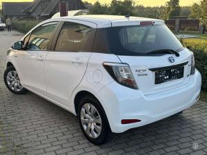Balts Toyota Yaris 2014 Viļņa, ar dzinēja tilpumu 1.50 L un nobraukumu 106 tūkst. km par 7450 €, foto 9 vietnē AUTOMOTO.COM.LV