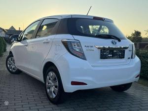 Balts Toyota Yaris 2014 Viļņa, ar dzinēja tilpumu 1.50 L un nobraukumu 106 tūkst. km par 7450 €, foto 10 vietnē AUTOMOTO.COM.LV