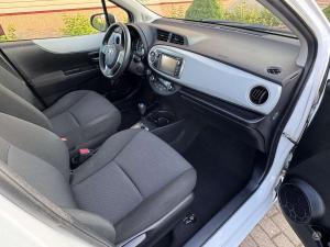 Balts Toyota Yaris 2014 Viļņa, ar dzinēja tilpumu 1.50 L un nobraukumu 106 tūkst. km par 7450 €, foto 16 vietnē AUTOMOTO.COM.LV