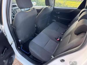 Balts Toyota Yaris 2014 Viļņa, ar dzinēja tilpumu 1.50 L un nobraukumu 106 tūkst. km par 7450 €, foto 18 vietnē AUTOMOTO.COM.LV