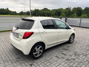 Balts Toyota Yaris 2014 Tallina, ar dzinēja tilpumu 1.50 L un nobraukumu 97 tūkst. km par 8790 €, foto 4 vietnē AUTOMOTO.COM.LV