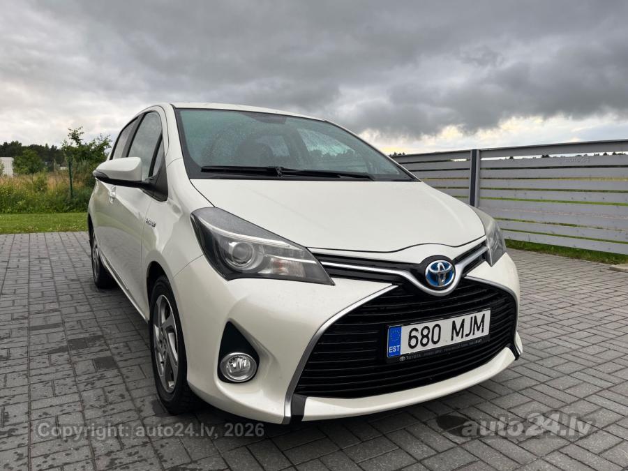 Balts Toyota Yaris 2014 Tallina, ar dzinēja tilpumu 1.50 L un nobraukumu 97 tūkst. km par 8790 €, foto 7 vietnē AUTOMOTO.COM.LV