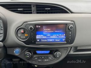 Balts Toyota Yaris 2014 Tallina, ar dzinēja tilpumu 1.50 L un nobraukumu 97 tūkst. km par 8790 €, foto 12 vietnē AUTOMOTO.COM.LV