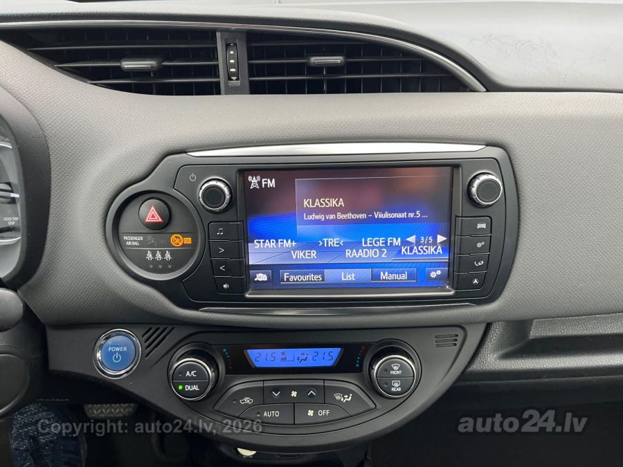 Balts Toyota Yaris 2014 Tallina, ar dzinēja tilpumu 1.50 L un nobraukumu 97 tūkst. km par 8790 €, foto 12 vietnē AUTOMOTO.COM.LV