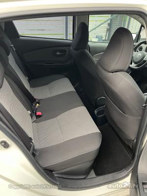 Balts Toyota Yaris 2014 Tallina, ar dzinēja tilpumu 1.50 L un nobraukumu 97 tūkst. km par 8790 €, foto 14 vietnē AUTOMOTO.COM.LV