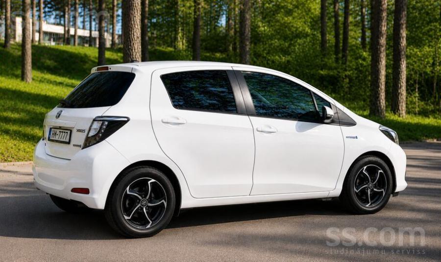 Balts Toyota Yaris 2014 Rīga, ar dzinēja tilpumu 1.50 L un nobraukumu 300 tūkst. km par 5700 €, foto 1 vietnē AUTOMOTO.COM.LV