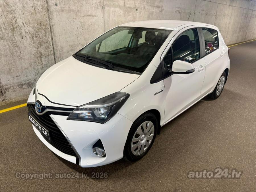 White Toyota Yaris 2014 in Tallinn, with an engine capacity of 1.50 L and mileage of 173 thousand km for 6495 €, photo 5 on AUTOMOTO.COM.LV