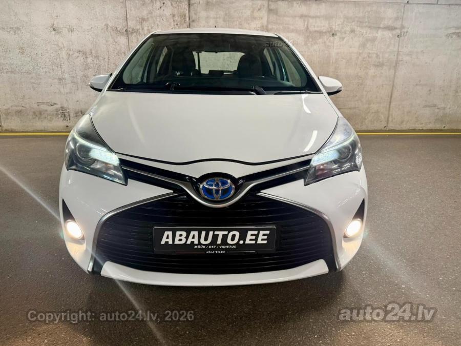 White Toyota Yaris 2014 in Tallinn, with an engine capacity of 1.50 L and mileage of 173 thousand km for 6495 €, photo 15 on AUTOMOTO.COM.LV