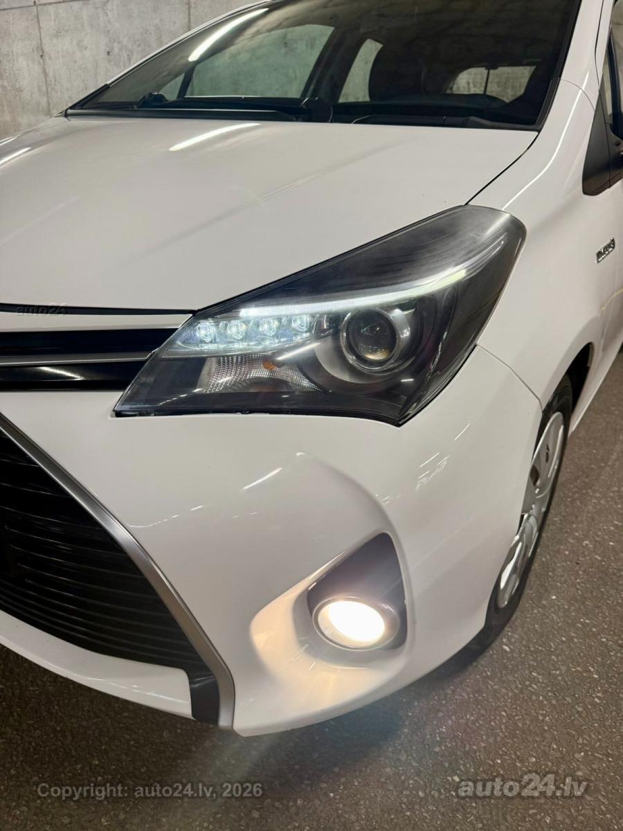 White Toyota Yaris 2014 in Tallinn, with an engine capacity of 1.50 L and mileage of 173 thousand km for 6495 €, photo 16 on AUTOMOTO.COM.LV