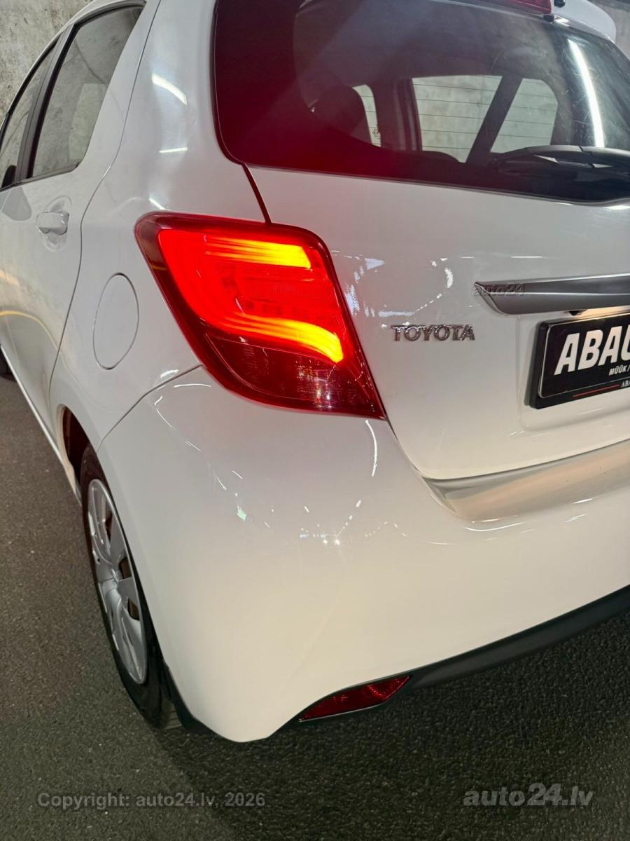 White Toyota Yaris 2014 in Tallinn, with an engine capacity of 1.50 L and mileage of 173 thousand km for 6495 €, photo 21 on AUTOMOTO.COM.LV