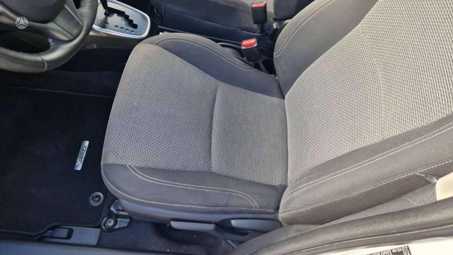 Balts Toyota Yaris 2014 Šauļi, ar dzinēja tilpumu 1.50 L un nobraukumu 250 tūkst. km par 6990 €, foto 21 vietnē AUTOMOTO.COM.LV
