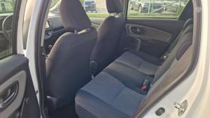 Balts Toyota Yaris 2014 Šauļi, ar dzinēja tilpumu 1.50 L un nobraukumu 250 tūkst. km par 6990 €, foto 23 vietnē AUTOMOTO.COM.LV