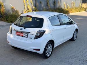Balts Toyota Yaris 2014 Viļņa, ar dzinēja tilpumu 1.50 L un nobraukumu 171 tūkst. km par 8350 €, foto 6 vietnē AUTOMOTO.COM.LV