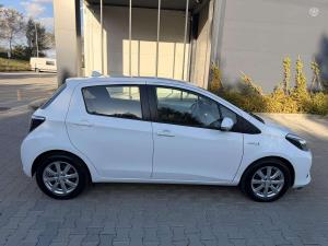 Balts Toyota Yaris 2014 Viļņa, ar dzinēja tilpumu 1.50 L un nobraukumu 171 tūkst. km par 8350 €, foto 7 vietnē AUTOMOTO.COM.LV
