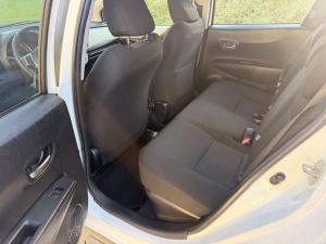Balts Toyota Yaris 2014 Viļņa, ar dzinēja tilpumu 1.50 L un nobraukumu 171 tūkst. km par 8350 €, foto 18 vietnē AUTOMOTO.COM.LV