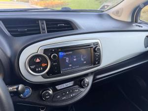 Balts Toyota Yaris 2014 Viļņa, ar dzinēja tilpumu 1.50 L un nobraukumu 171 tūkst. km par 8350 €, foto 27 vietnē AUTOMOTO.COM.LV