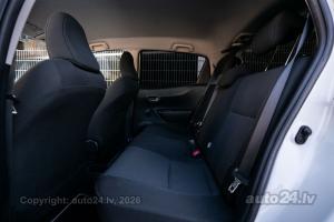 Balts Toyota Yaris 2014 Tallina, ar dzinēja tilpumu 1.50 L un nobraukumu 247 tūkst. km par 6990 €, foto 9 vietnē AUTOMOTO.COM.LV