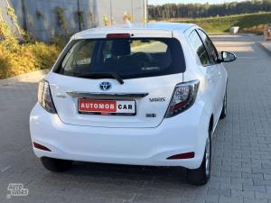 Balts Toyota Yaris 2014 Viļņa, ar dzinēja tilpumu 1.50 L un nobraukumu 171 tūkst. km par 7950 €, foto 9 vietnē AUTOMOTO.COM.LV
