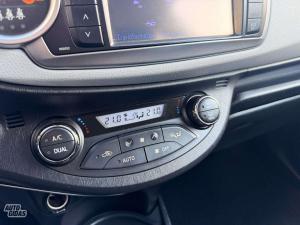 Balts Toyota Yaris 2014 Viļņa, ar dzinēja tilpumu 1.50 L un nobraukumu 171 tūkst. km par 7950 €, foto 29 vietnē AUTOMOTO.COM.LV