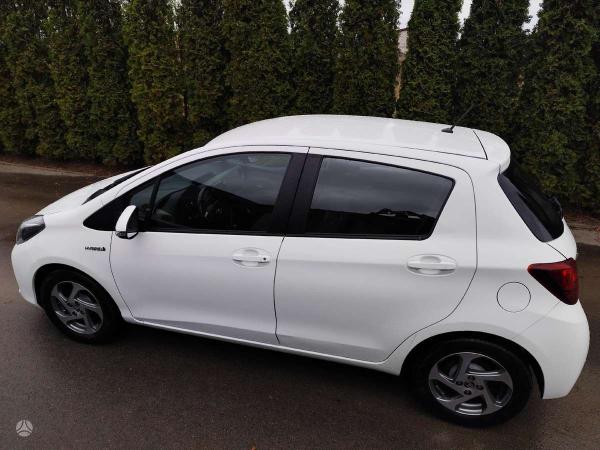 Balts Toyota Yaris 2015 Šauļi, ar dzinēja tilpumu 1.50 L un nobraukumu 213 tūkst. km par 6990 €, foto 11 vietnē AUTOMOTO.COM.LV