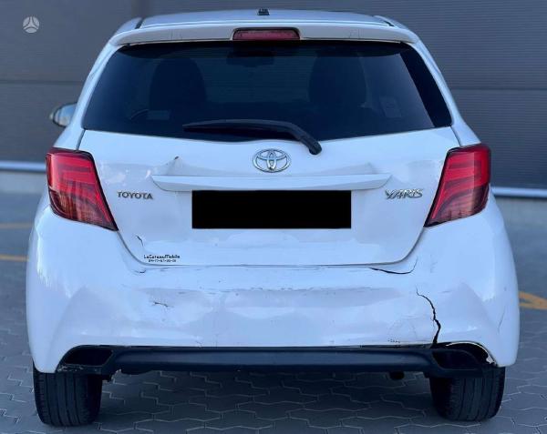 White Toyota Yaris 2015 in Panevezys, with an engine capacity of 1.36 L and mileage of 135 thousand km for 4950 €, photo 9 on AUTOMOTO.COM.LV