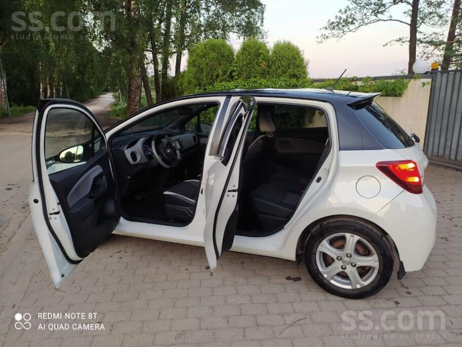 Balts Toyota Yaris 2015 Rīga, ar dzinēja tilpumu 1.50 L un nobraukumu 65 tūkst. km par 9990 €, foto 13 vietnē AUTOMOTO.COM.LV