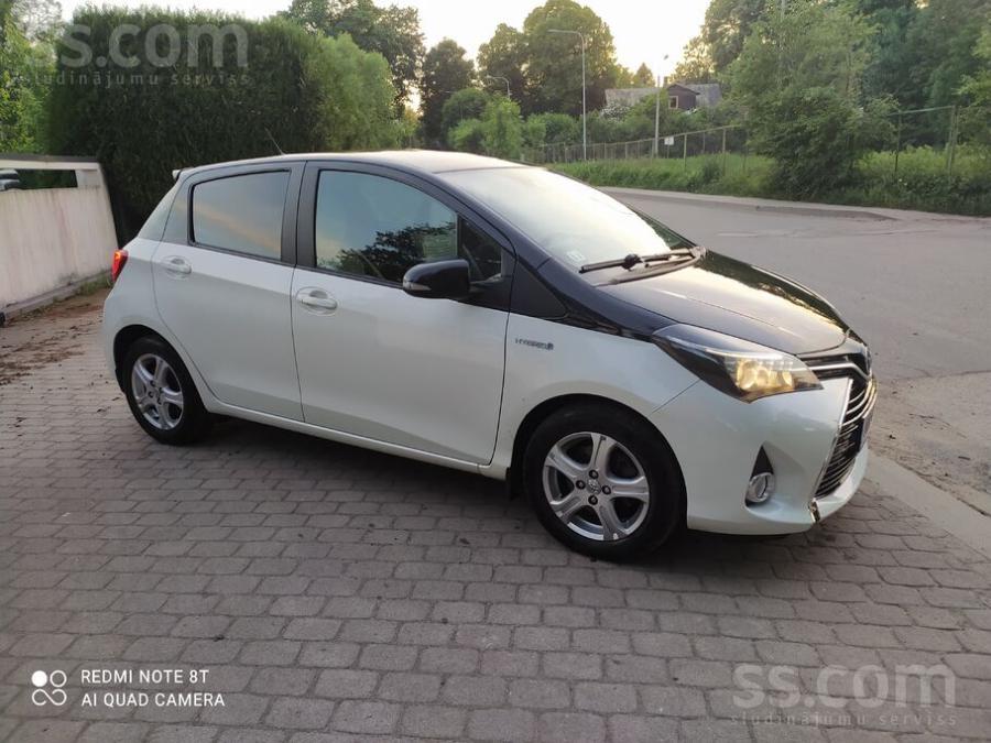 Balts Toyota Yaris 2015 Rīga, ar dzinēja tilpumu 1.50 L un nobraukumu 65 tūkst. km par 9990 €, foto 14 vietnē AUTOMOTO.COM.LV