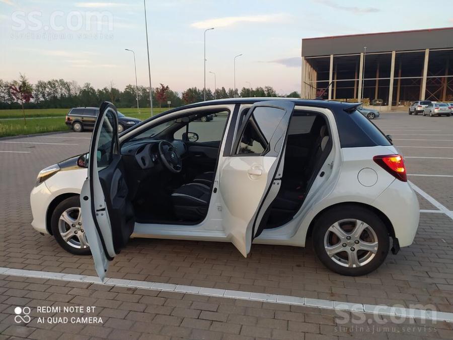 Balts Toyota Yaris 2015 Rīga, ar dzinēja tilpumu 1.50 L un nobraukumu 65 tūkst. km par 9990 €, foto 22 vietnē AUTOMOTO.COM.LV