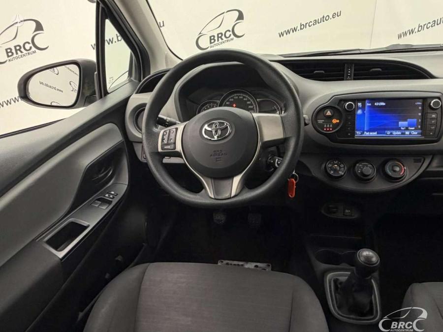 Balts Toyota Yaris 2015 Viļņa, ar dzinēja tilpumu 1.00 L un nobraukumu 126 tūkst. km par 6000 €, foto 14 vietnē AUTOMOTO.COM.LV