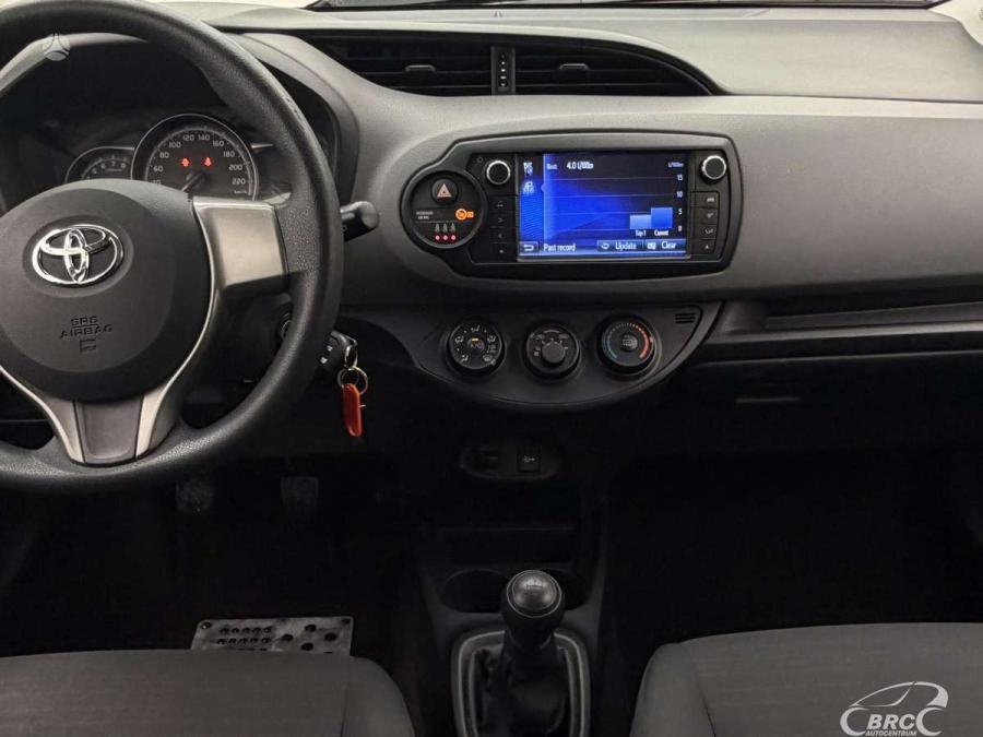 Balts Toyota Yaris 2015 Viļņa, ar dzinēja tilpumu 1.00 L un nobraukumu 126 tūkst. km par 6000 €, foto 15 vietnē AUTOMOTO.COM.LV