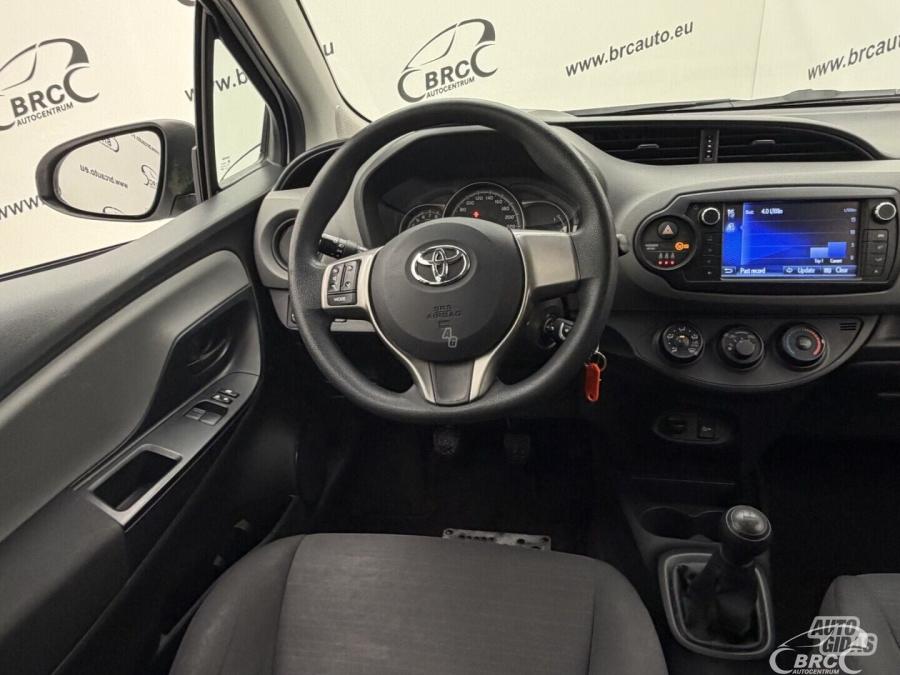 Balts Toyota Yaris 2015 Avižieniai, ar dzinēja tilpumu 1.00 L un nobraukumu 126 tūkst. km par 6000 €, foto 13 vietnē AUTOMOTO.COM.LV