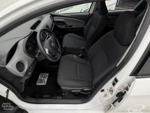 Balts Toyota Yaris 2015 Avižieniai, ar dzinēja tilpumu 1.00 L un nobraukumu 126 tūkst. km par 6000 €, foto 20 vietnē AUTOMOTO.COM.LV