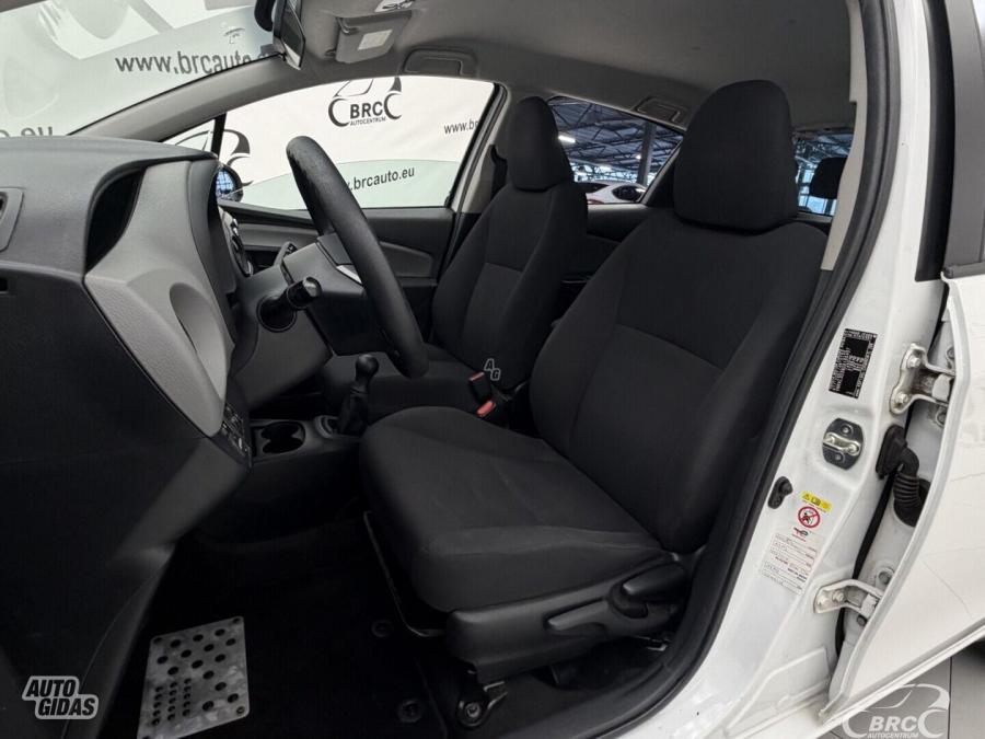 Balts Toyota Yaris 2015 Avižieniai, ar dzinēja tilpumu 1.00 L un nobraukumu 126 tūkst. km par 6000 €, foto 23 vietnē AUTOMOTO.COM.LV