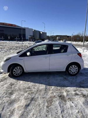 Balts Toyota Yaris 2015 Viļņa, ar dzinēja tilpumu 1.50 L un nobraukumu 192 tūkst. km par 7350 €, foto 7 vietnē AUTOMOTO.COM.LV