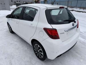 White Toyota Yaris 2015 in Kaunas, with an engine capacity of 1.50 L and mileage of 123 thousand km for 5999 €, photo 6 on AUTOMOTO.COM.LV
