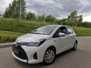 White Toyota Yaris 2015 in Vilnius, with an engine capacity of 1.50 L and mileage of 198 thousand km for 7950 €, photo 3 on AUTOMOTO.COM.LV