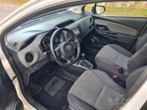 Balts Toyota Yaris 2015 Jelgava, ar dzinēja tilpumu 1.50 L un nobraukumu 0 tūkst. km par 7690 €, foto 11 vietnē AUTOMOTO.COM.LV