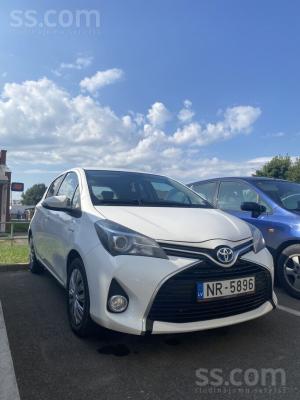 White Toyota Yaris 2015 in Daugavpils, with an engine capacity of 1.50 L and mileage of 235 thousand km for 6900 €, photo  on AUTOMOTO.COM.LV