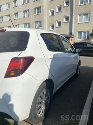 Balts Toyota Yaris 2015 Daugavpils, ar dzinēja tilpumu 1.50 L un nobraukumu 235 tūkst. km par 6900 €, foto 6 vietnē AUTOMOTO.COM.LV