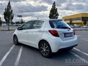 Balts Toyota Yaris 2015 Rīga, ar dzinēja tilpumu 1.50 L un nobraukumu 95 tūkst. km par 8700 €, foto 5 vietnē AUTOMOTO.COM.LV