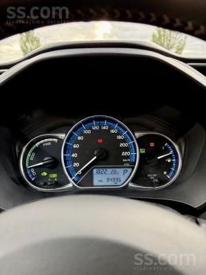 Balts Toyota Yaris 2015 Rīga, ar dzinēja tilpumu 1.50 L un nobraukumu 95 tūkst. km par 8700 €, foto 9 vietnē AUTOMOTO.COM.LV