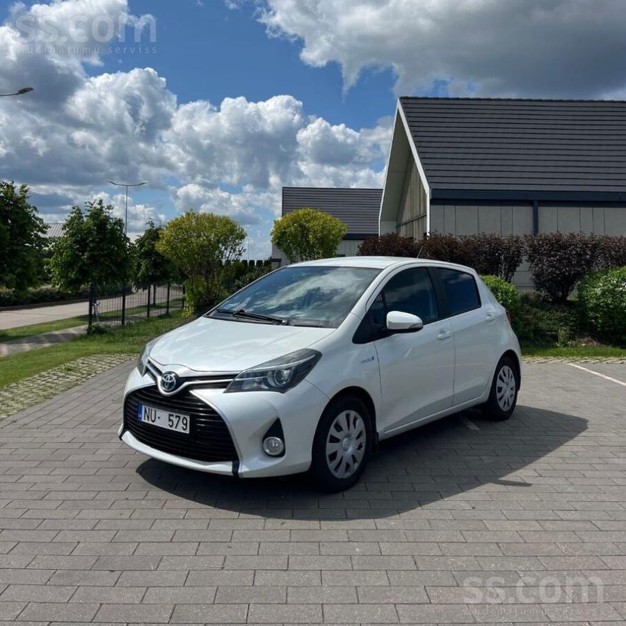 Balts Toyota Yaris 2016 Rīga, ar dzinēja tilpumu 1.50 L un nobraukumu 169 tūkst. km par 10850 €, foto 2 vietnē AUTOMOTO.COM.LV