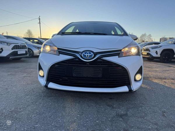 Balts Toyota Yaris 2016 Panevēža, ar dzinēja tilpumu 1.50 L un nobraukumu 140 tūkst. km par 9500 €, foto 4 vietnē AUTOMOTO.COM.LV