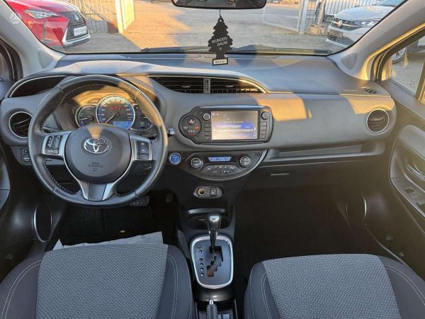 Balts Toyota Yaris 2016 Panevēža, ar dzinēja tilpumu 1.50 L un nobraukumu 140 tūkst. km par 9500 €, foto 10 vietnē AUTOMOTO.COM.LV