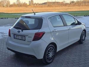 Balts Toyota Yaris 2016 Šauļi, ar dzinēja tilpumu 1.50 L un nobraukumu 300 tūkst. km par 5500 €, foto 4 vietnē AUTOMOTO.COM.LV