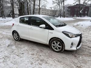 White Toyota Yaris 2016 in Kaunas, with an engine capacity of 1.50 L and mileage of 199 thousand km for 7700 €, photo  on AUTOMOTO.COM.LV