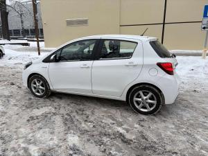 Balts Toyota Yaris 2016 Kauņa, ar dzinēja tilpumu 1.50 L un nobraukumu 199 tūkst. km par 7700 €, foto 3 vietnē AUTOMOTO.COM.LV